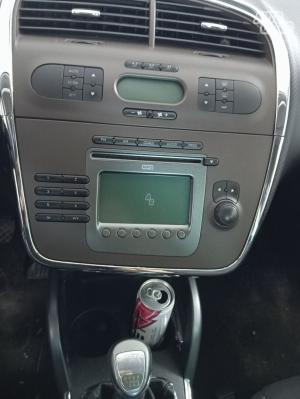 Black SEAT Altea XL 2009 in Anyksciai, with an engine capacity of 2.00 L and mileage of 306 thousand km for 3000 €, photo 18 on AUTOMOTO.COM.LV