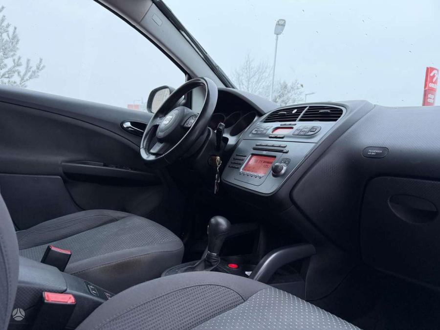 Melns SEAT Altea XL 2007 Kauņa, ar dzinēja tilpumu 2.00 L un nobraukumu 315 tūkst. km par 2350 €, foto 9 vietnē AUTOMOTO.COM.LV