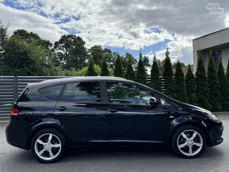Black SEAT Altea XL 2007 in Panevezys, with an engine capacity of 2.00 L and mileage of 340 thousand km for 2450 €, photo 5 on AUTOMOTO.COM.LV
