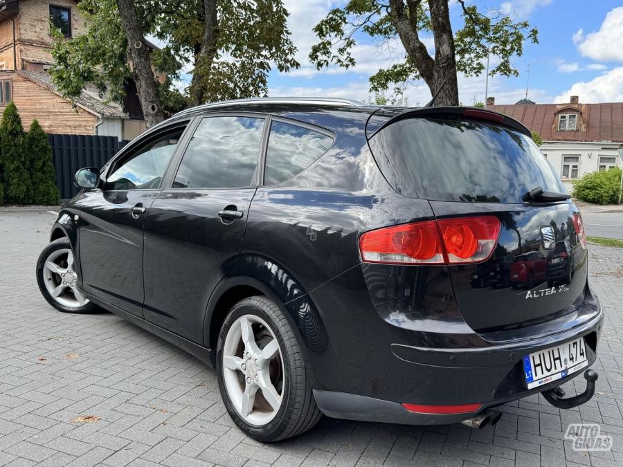 Black SEAT Altea XL 2007 in Panevezys, with an engine capacity of 2.00 L and mileage of 340 thousand km for 2450 €, photo 7 on AUTOMOTO.COM.LV