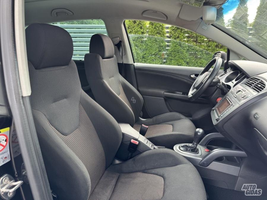 Black SEAT Altea XL 2007 in Panevezys, with an engine capacity of 2.00 L and mileage of 340 thousand km for 2450 €, photo 13 on AUTOMOTO.COM.LV