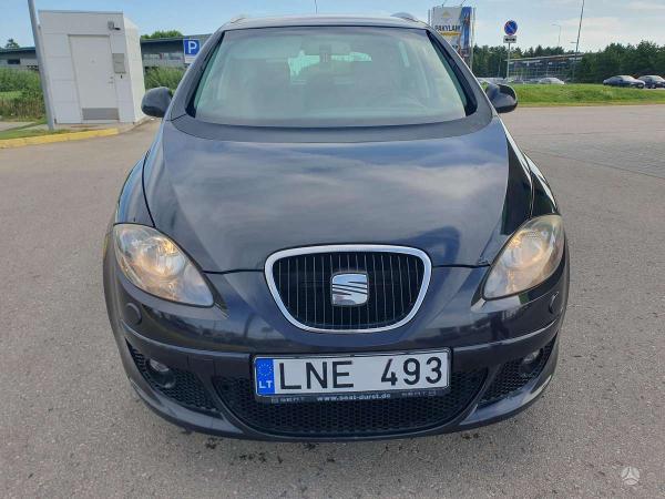 Black SEAT Altea XL 2007 in Kaunas, with an engine capacity of 1.90 L and mileage of 230 thousand km for 2750 €, photo 3 on AUTOMOTO.COM.LV