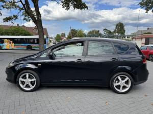 Black SEAT Altea XL 2007 in Panevezys, with an engine capacity of 2.00 L and mileage of 340 thousand km for 2450 €, photo 5 on AUTOMOTO.COM.LV
