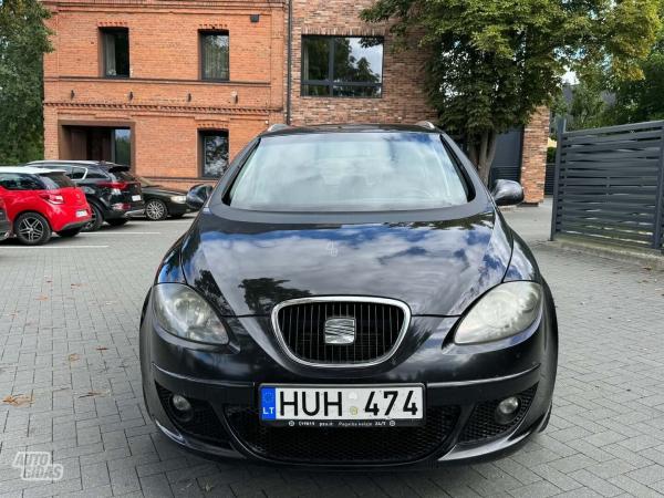 SEAT Altea XL 2007 in Panevezys on AUTOMOTO.COM.LV Black SEAT Altea XL 2007 in Panevezys, with an engine capacity of 2.00 L and mileage of 340 thousand km for 2350 €, photo 3 on AUTOMOTO.COM.LV