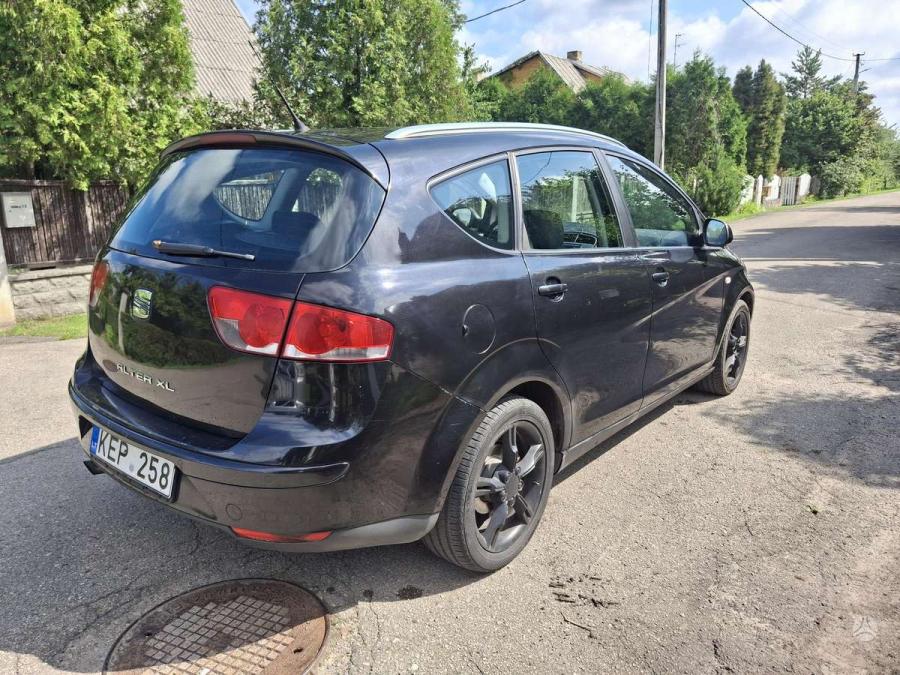 Melns SEAT Altea XL 2009 Panevēža, ar dzinēja tilpumu 1.90 L un nobraukumu 335 tūkst. km par 2350 €, foto 5 vietnē AUTOMOTO.COM.LV