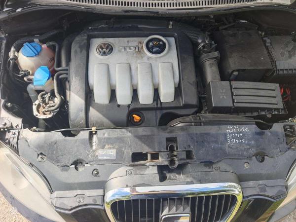 Black SEAT Altea XL 2009 in Panevezys, with an engine capacity of 1.90 L and mileage of 313 thousand km for 1950 €, photo 2 on AUTOMOTO.COM.LV
