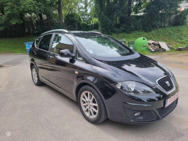 Melns SEAT Altea XL 2011 Kauņa, ar dzinēja tilpumu 1.60 L un nobraukumu 270 tūkst. km par 3950 €, foto 2 vietnē AUTOMOTO.COM.LV