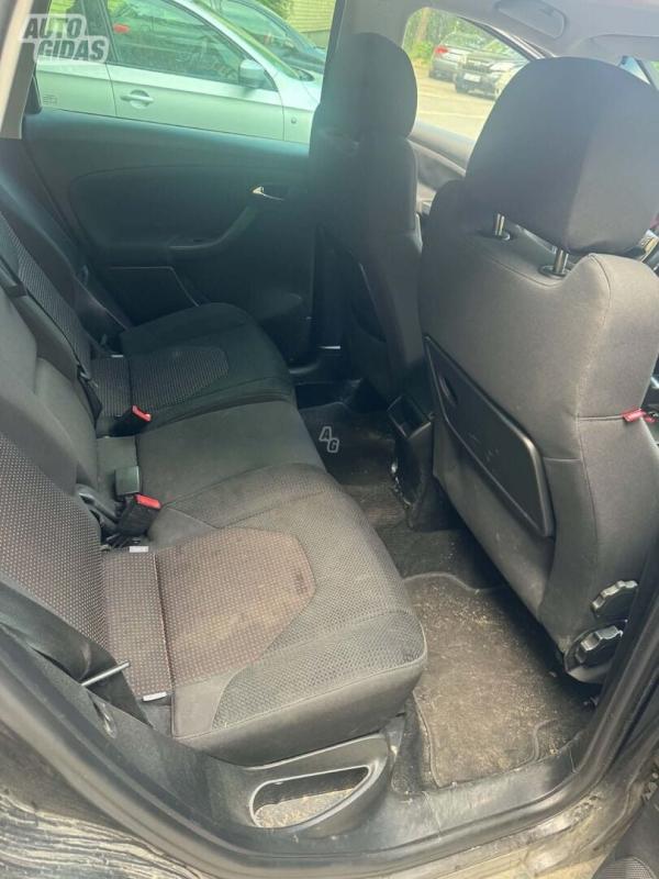 Black SEAT Altea XL 2007 in Vilnius, with an engine capacity of 2.00 L and mileage of 289 thousand km for 1050 €, photo 6 on AUTOMOTO.COM.LV