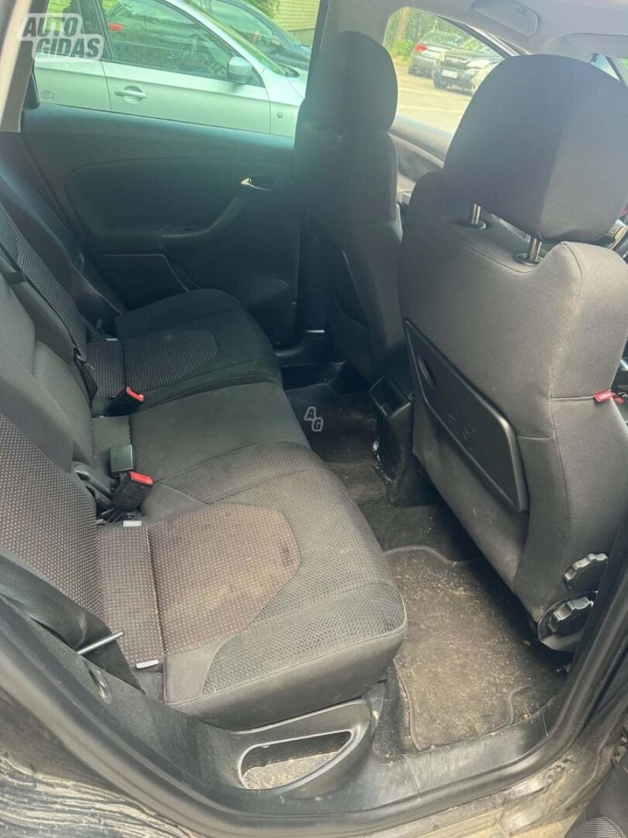 Black SEAT Altea XL 2007 in Vilnius, with an engine capacity of 2.00 L and mileage of 289 thousand km for 1050 €, photo 7 on AUTOMOTO.COM.LV
