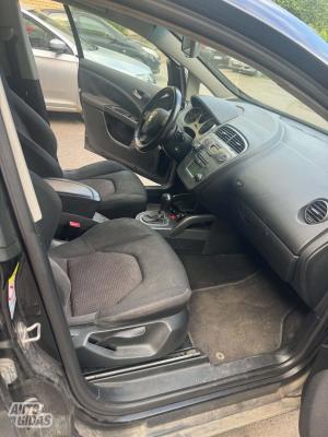 Black SEAT Altea XL 2007 in Vilnius, with an engine capacity of 2.00 L and mileage of 289 thousand km for 1050 €, photo 12 on AUTOMOTO.COM.LV