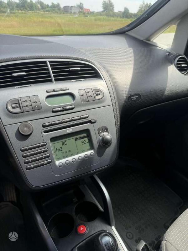 Black SEAT Altea XL 2007 in Siauliai, with an engine capacity of 1.90 L and mileage of 300 thousand km for 1750 €, photo 10 on AUTOMOTO.COM.LV