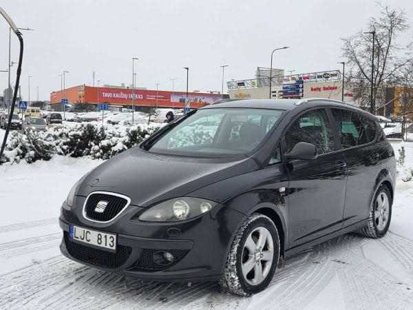 Black SEAT Altea XL 2008 in Vilnius, with an engine capacity of 1.90 L and mileage of 330 thousand km for 2100 €, photo 1 on AUTOMOTO.COM.LV