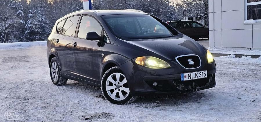 Melns SEAT Altea XL 2008 Kauņa, ar dzinēja tilpumu 2.00 L un nobraukumu 30 tūkst. km par 2200 €, foto 1 vietnē AUTOMOTO.COM.LV