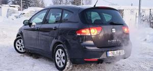 Melns SEAT Altea XL 2008 Kauņa, ar dzinēja tilpumu 2.00 L un nobraukumu 30 tūkst. km par 2200 €, foto 2 vietnē AUTOMOTO.COM.LV