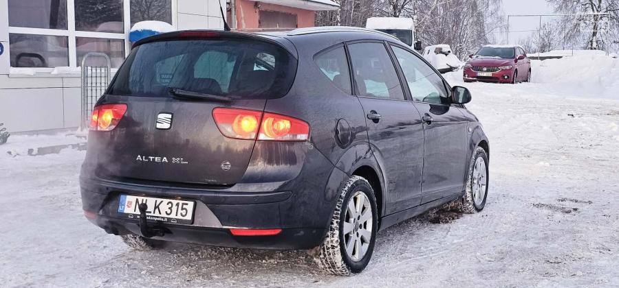 Melns SEAT Altea XL 2008 Kauņa, ar dzinēja tilpumu 2.00 L un nobraukumu 30 tūkst. km par 2200 €, foto 6 vietnē AUTOMOTO.COM.LV