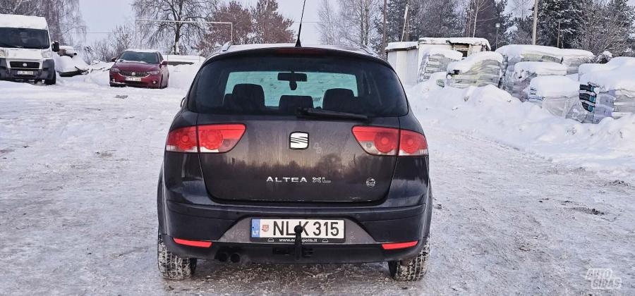 Melns SEAT Altea XL 2008 Kauņa, ar dzinēja tilpumu 2.00 L un nobraukumu 30 tūkst. km par 2200 €, foto 7 vietnē AUTOMOTO.COM.LV
