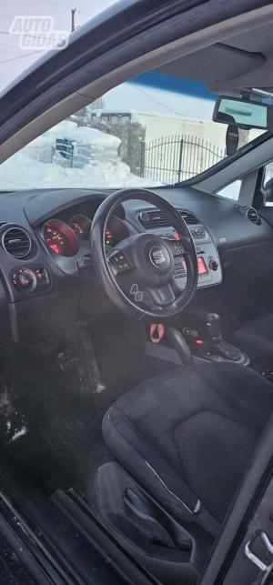 Melns SEAT Altea XL 2008 Kauņa, ar dzinēja tilpumu 2.00 L un nobraukumu 30 tūkst. km par 2200 €, foto 13 vietnē AUTOMOTO.COM.LV