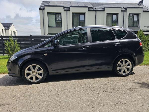 Melns SEAT Altea XL 2008 Kauņa, ar dzinēja tilpumu 2.00 L un nobraukumu 292 tūkst. km par 2950 €, foto 6 vietnē AUTOMOTO.COM.LV