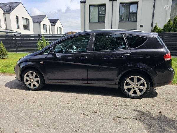 Melns SEAT Altea XL 2008 Kauņa, ar dzinēja tilpumu 2.00 L un nobraukumu 292 tūkst. km par 2950 €, foto 7 vietnē AUTOMOTO.COM.LV