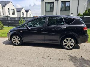 Black SEAT Altea XL 2008 in Kaunas, with an engine capacity of 2.00 L and mileage of 292 thousand km for 2950 €, photo 8 on AUTOMOTO.COM.LV