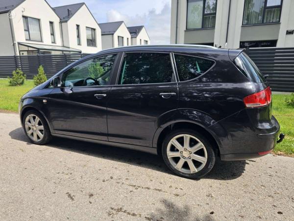 Melns SEAT Altea XL 2008 Kauņa, ar dzinēja tilpumu 2.00 L un nobraukumu 292 tūkst. km par 2950 €, foto 8 vietnē AUTOMOTO.COM.LV