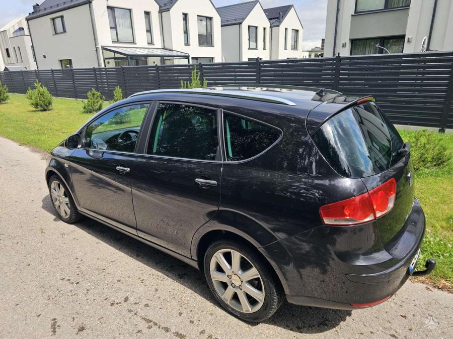 Black SEAT Altea XL 2008 in Kaunas, with an engine capacity of 2.00 L and mileage of 292 thousand km for 2950 €, photo 10 on AUTOMOTO.COM.LV