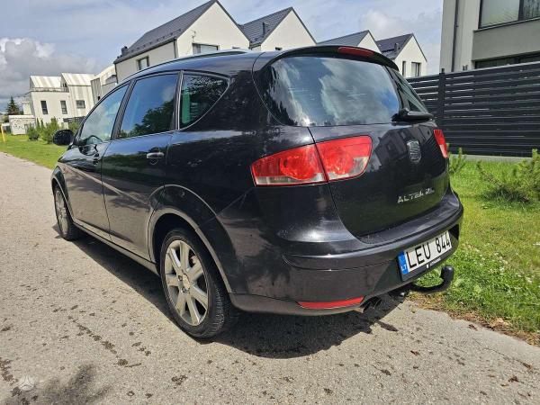 Melns SEAT Altea XL 2008 Kauņa, ar dzinēja tilpumu 2.00 L un nobraukumu 292 tūkst. km par 2950 €, foto 10 vietnē AUTOMOTO.COM.LV