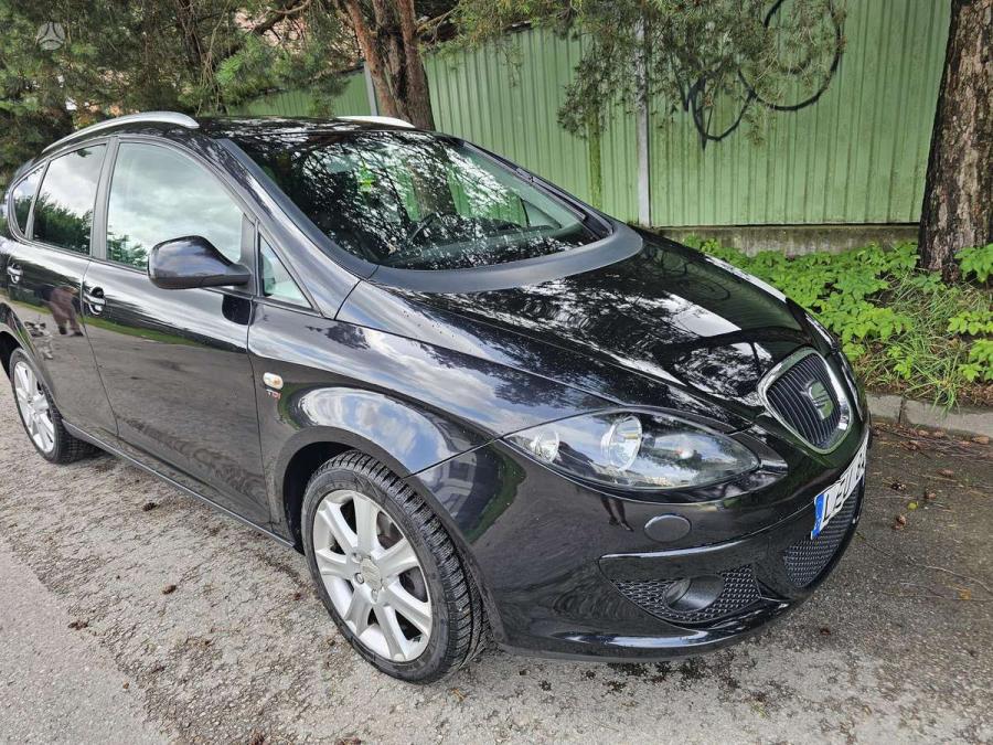 Black SEAT Altea XL 2008 in Kaunas, with an engine capacity of 2.00 L and mileage of 292 thousand km for 2950 €, photo 13 on AUTOMOTO.COM.LV
