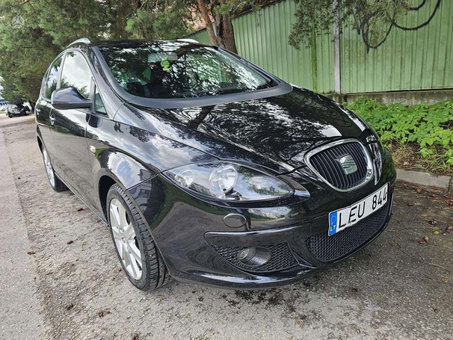 Black SEAT Altea XL 2008 in Kaunas, with an engine capacity of 2.00 L and mileage of 292 thousand km for 2950 €, photo 14 on AUTOMOTO.COM.LV