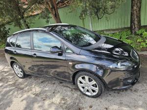Black SEAT Altea XL 2008 in Kaunas, with an engine capacity of 2.00 L and mileage of 292 thousand km for 2950 €, photo 15 on AUTOMOTO.COM.LV