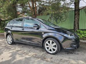 Black SEAT Altea XL 2008 in Kaunas, with an engine capacity of 2.00 L and mileage of 292 thousand km for 2950 €, photo 16 on AUTOMOTO.COM.LV