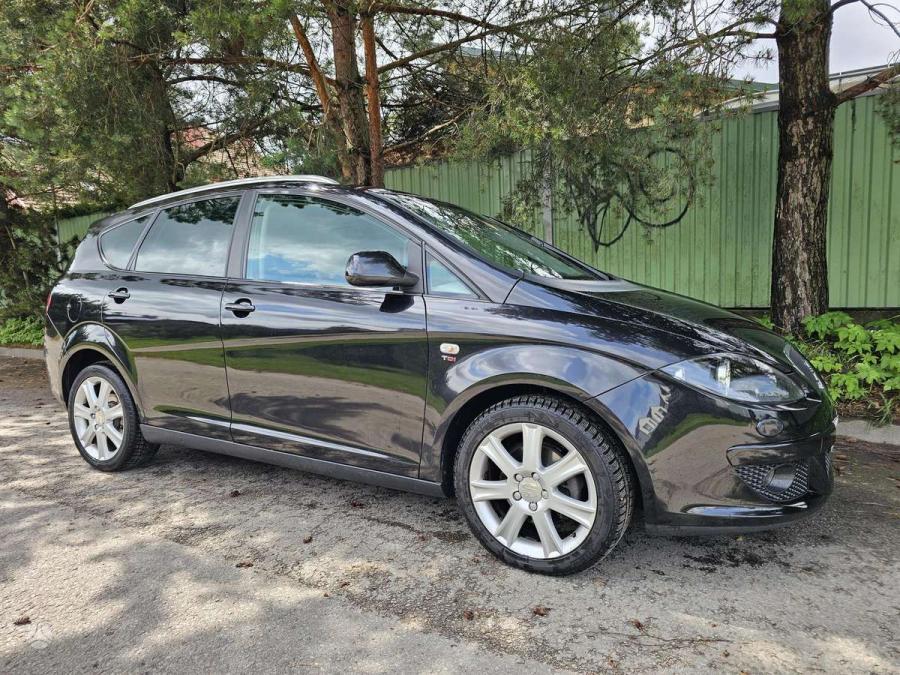 Black SEAT Altea XL 2008 in Kaunas, with an engine capacity of 2.00 L and mileage of 292 thousand km for 2950 €, photo 16 on AUTOMOTO.COM.LV