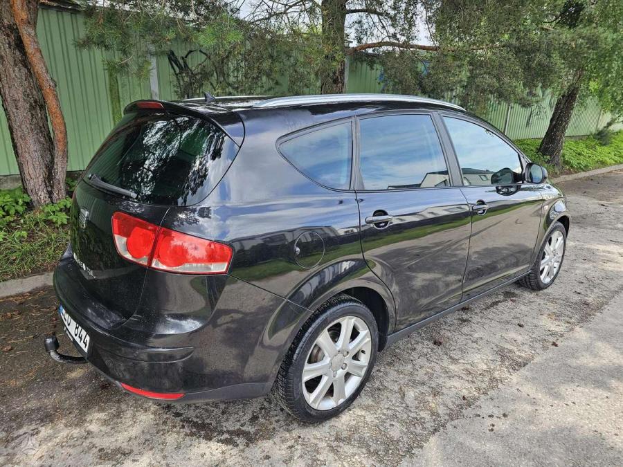 Black SEAT Altea XL 2008 in Kaunas, with an engine capacity of 2.00 L and mileage of 292 thousand km for 2950 €, photo 21 on AUTOMOTO.COM.LV