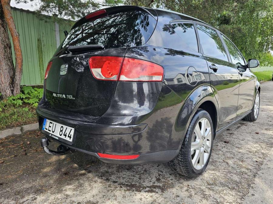 Black SEAT Altea XL 2008 in Kaunas, with an engine capacity of 2.00 L and mileage of 292 thousand km for 2950 €, photo 22 on AUTOMOTO.COM.LV