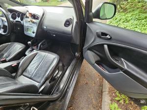 Black SEAT Altea XL 2008 in Kaunas, with an engine capacity of 2.00 L and mileage of 292 thousand km for 2950 €, photo 33 on AUTOMOTO.COM.LV