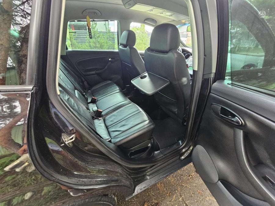 Black SEAT Altea XL 2008 in Kaunas, with an engine capacity of 2.00 L and mileage of 292 thousand km for 2950 €, photo 34 on AUTOMOTO.COM.LV