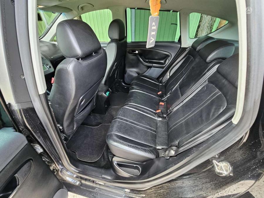 Black SEAT Altea XL 2008 in Kaunas, with an engine capacity of 2.00 L and mileage of 292 thousand km for 2950 €, photo 36 on AUTOMOTO.COM.LV