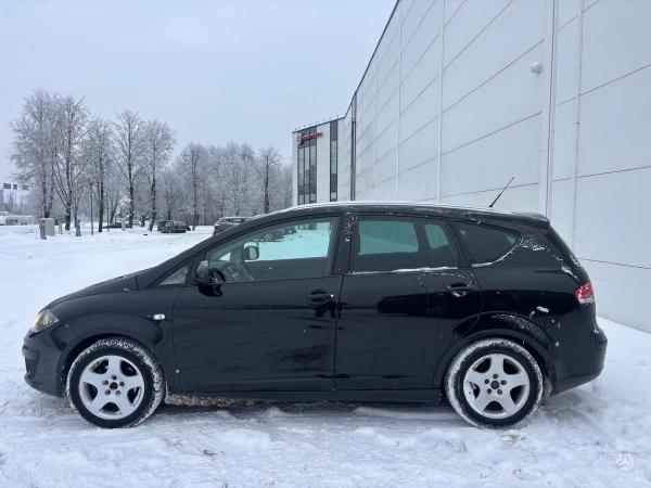 Black SEAT Altea XL 2010 in Kaunas, with an engine capacity of 1.60 L and mileage of 220 thousand km for 3950 €, photo 10 on AUTOMOTO.COM.LV
