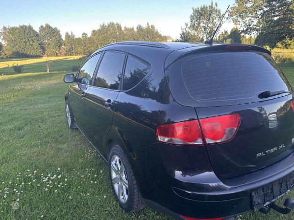 Melns SEAT Altea XL 2011 Raseiniai, ar dzinēja tilpumu 1.60 L un nobraukumu 202 tūkst. km par 2600 €, foto 8 vietnē AUTOMOTO.COM.LV