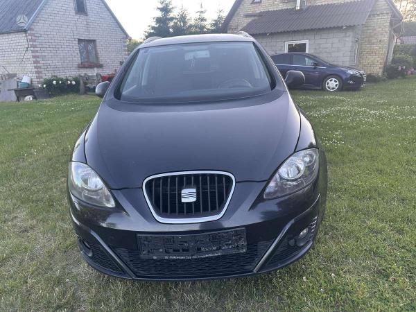 Черный Сеат Altea XL 2011 в Расейняй, объемом двигателя 1.60 л и пробегом 202 тыс. км за 2600 €, фото 1 на AUTOMOTO.COM.LV