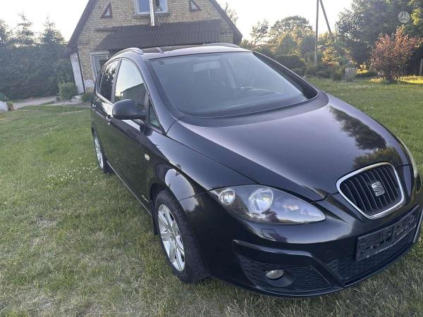 Черный Сеат Altea XL 2011 в Расейняй, объемом двигателя 1.60 л и пробегом 202 тыс. км за 2600 €, фото 4 на AUTOMOTO.COM.LV