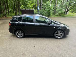 Black SEAT Altea XL 2014 in Kaunas, with an engine capacity of 1.97 L and mileage of 235 thousand km for 4000 €, photo 4 on AUTOMOTO.COM.LV