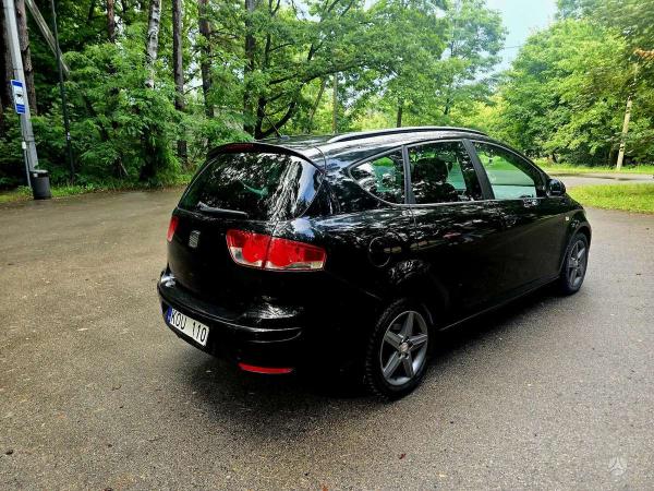Black SEAT Altea XL 2014 in Kaunas, with an engine capacity of 1.97 L and mileage of 235 thousand km for 4000 €, photo 4 on AUTOMOTO.COM.LV