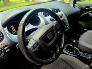 Black SEAT Altea XL 2014 in Kaunas, with an engine capacity of 1.97 L and mileage of 235 thousand km for 4000 €, photo 13 on AUTOMOTO.COM.LV