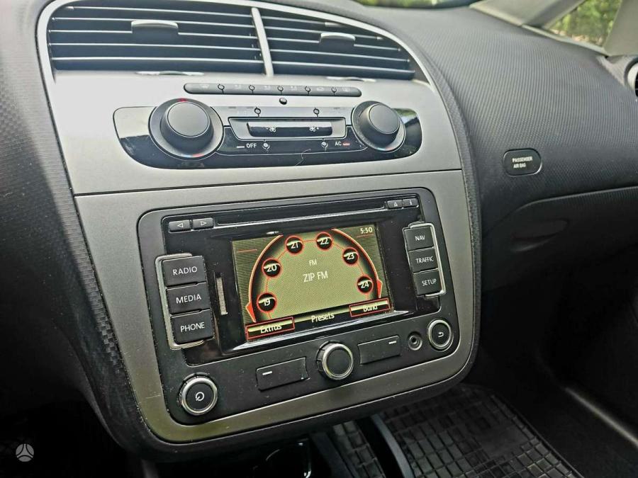 Black SEAT Altea XL 2014 in Kaunas, with an engine capacity of 1.97 L and mileage of 235 thousand km for 4000 €, photo 14 on AUTOMOTO.COM.LV