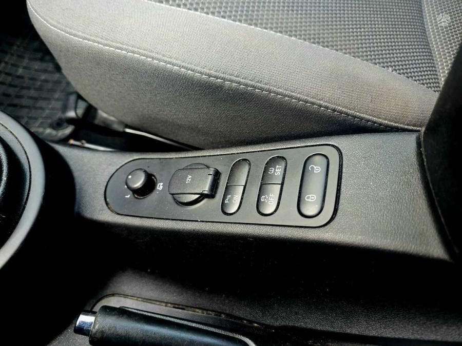 Black SEAT Altea XL 2014 in Kaunas, with an engine capacity of 1.97 L and mileage of 235 thousand km for 4000 €, photo 24 on AUTOMOTO.COM.LV