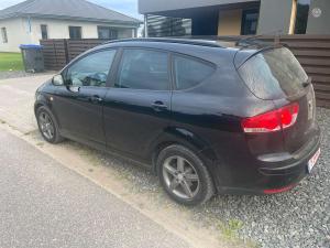 Black SEAT Altea XL 2014 in Vilnius, with an engine capacity of 1.60 L and mileage of 215 thousand km for 3999 €, photo 7 on AUTOMOTO.COM.LV