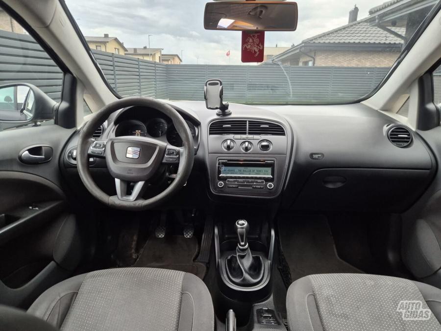 Melns SEAT Altea XL 2010 Kauņa, ar dzinēja tilpumu 1.60 L un nobraukumu 405 tūkst. km par 3400 €, foto 10 vietnē AUTOMOTO.COM.LV