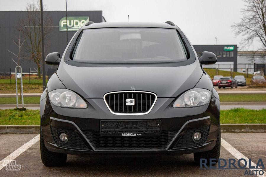 Black SEAT Altea XL 2011 in Kaunas, with an engine capacity of 1.60 L and mileage of 174 thousand km for 4200 €, photo 2 on AUTOMOTO.COM.LV