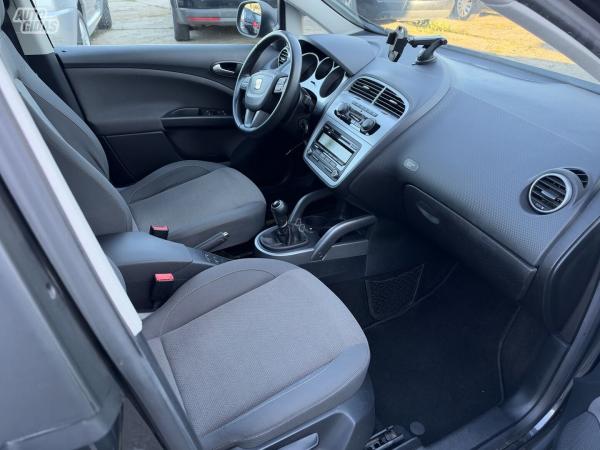 Melns SEAT Altea XL 2011 Utena, ar dzinēja tilpumu 1.60 L un nobraukumu 208 tūkst. km par 3200 €, foto 9 vietnē AUTOMOTO.COM.LV
